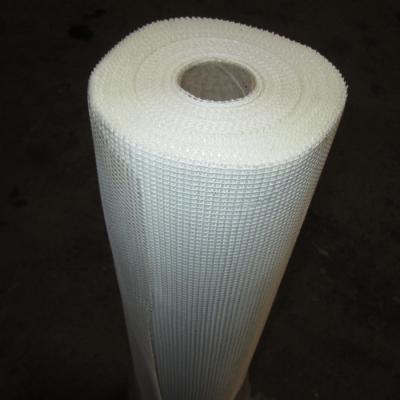 China Waterproof Fiberglass Mesh Apertue 4*4mm Water Resistant Each Roll Length 50m-200m for sale