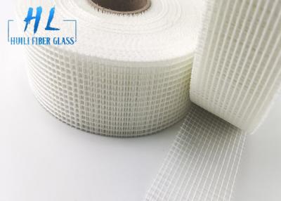 China Alkali Resistant Fiberglass Tape Latex Adhesive Strength 5% Elongation for sale