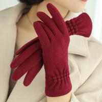China Fashion Red Women OEM Super Warm Winter Gloves Sensitive Screen Touch Cycling for sale