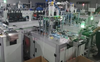 China High Efficiency Medical Nonwoven Disponsible Face Mask Making Machine For Surgical Use Mask Making Machine for sale