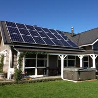 China Renewable solar generator 5kw hybrid home solar panel kits solar energy system with battery charger for sale