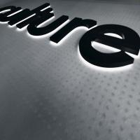 China Hongsen Custom 3D LED Backlit Metal Letter Sign Outdoor Store Sign 6000K 30000Hrs for sale