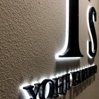 China Custom Acrylic 3D LED Letter Sign 6000K Daylight White Outdoor Advertising Light Strip 30000H for sale