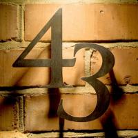 China Custom Laser Cut Metal Letters Polished Wall Signs for Office Lobby Corporate Identity 3mm for sale