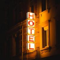 China Weatherproof Shatter-Resistant Outdoor LED Light Box 6000K for Hotel Signage Custom Size for sale