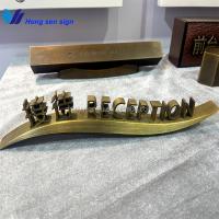 China Custom 3D Brass Aluminum Engraved Metal Plaque UV Printing Hotel Signage 4 Color for sale