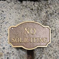 China Custom Brass CNC Engraved Plaque UV Printing Custom Shape High Standard Quality Memorial Sign for sale