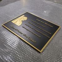 China Custom Aluminum Brass Carved Plaque Sign for Business Street 3D Relief Engraving for sale