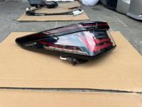 China Genuine Used 2025 Lexus ES300 / ES300h Rear Tail Light Assembly Set of 3 (Left + Right + Full-Width Center Light Bar) for sale