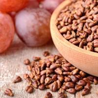 China ODM 5ml Organic Grape Seed Oil For Cosmetics Anti Aging for sale