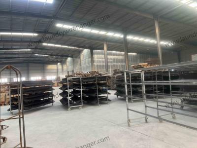 China Thin White Wire Suit Hanger Diameter 2.5mm 40.5cm Size 500pcs Per Box for sale