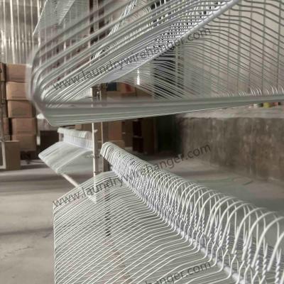 China Disposable Modern Thin Clothes Hangers , Laundry Factory Coated Wire Hangers for sale