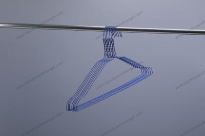 China Organize Your Closets with White Wire Hangers 1.9mm Diameter and 500pcs Per Carton for sale