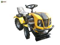 China Customized 4WD Lawn Tractor 12HP-18HP Gasoline Farm Equipment with CE Certification for sale