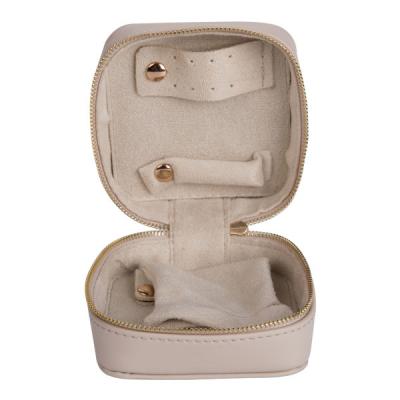 China Small Size Leather Jewelry Bag Portable Velvet Interior Material Gift Packaging for sale