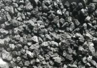 China Grains Shaped Pitch Coke Fuel Minerals Material 1300~1400C Working Temperatu for sale