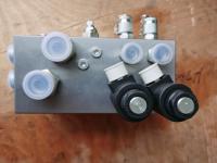 China 13336500 13336502 Valve Block Group SRSC45H8.2.2.15-1 for SANY reacher stacker for sale