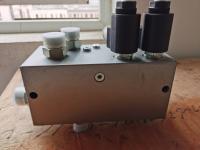 China 13336500 13336502 Valve Block Group SRSC45H8.2.2.15-1 for SANY reacher stacker for sale