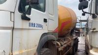 China XCMG Used Concrete Mixer Truck 12m3 XZJ5250GJBA1 2015 Model for sale