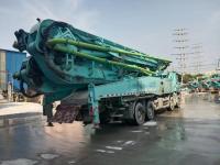 China 4 Axle Used Zoomlion Concrete Pump With 63m Boom length for sale