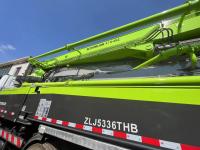 China Zoomlion Refurbished  47M Used Concrete Pump Trucks  BENZ Chassis for sale