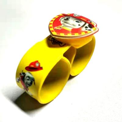 China Custom Silicone Slap Band with Animal Theme for Promotions for sale
