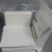 China Knit 2 Ply Cleanroom Polyester Wipes 135 gsm Lint Free Sterile Ultrasonic Sealed Edge for sale