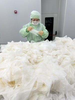 China Disposable Powder Free ESD PVC Glove 0.08mm/0.10mm Thickness DIN EN 61340-5-1 Certified for sale