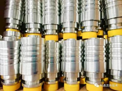China Steel Wire Spiral Hydraulic Hose 4-Layer 140-340MPa Burst Pressure 6.3-51mm ID for sale