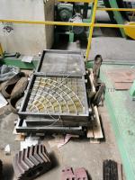 China 50 Ton 550*550 Paver Tile Making Machine Four Flooring Tile Rubber Mold Vulcanizer for sale