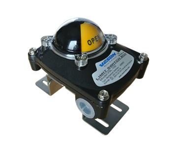 China VSL-100 Pneumatic Valve Position Switch with IP67/NEMA4X Protection and -20°C to 80°C Temperature Range for sale