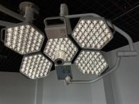 China 160000 Lux Surgical Operating Light , 4500k Medical Lighting Equipment for sale