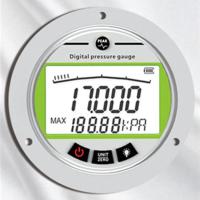 China Medical Compound Cmh2o Hydraulic E61 Manometer 4 Digits LCD Display Digital Engine Fuel Pressure Gauge for sale