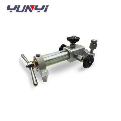 China Portable Manual Pressure Gauge Calibrator For Metrological Verification for sale