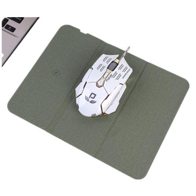 China Foldable Leather Fast Charging Mouse Pad , Ultralight Keyboard Mat For Desk for sale