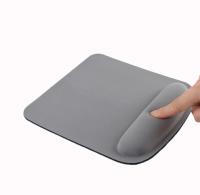 China Ergonomic Ultrasoft Wireless Charging Mouse Pad With Wrist Support for sale
