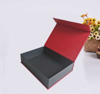 China Rigid Recycled Magnetic Closure Gift Boxes , Collapsible Personalised Gift Packaging for sale