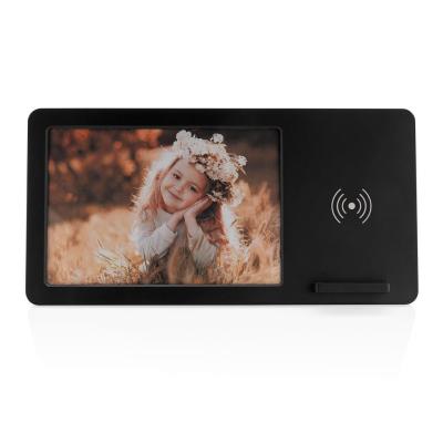 China Custom Logo 10W Smart Digital Photo Frame with Wireless Charging for sale