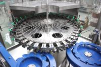 China PLC Controlled Carbonated Beverage Filling Machine 304 Stainless Steel for sale
