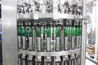 China PLC Controlled Carbonated Beverage Filling Machine 304 Stainless Steel for sale