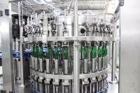 China PLC Controlled Carbonated Beverage Filling Machine 304 Stainless Steel for sale