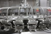 China Beierde Fully Automatic Juice Filling Machine Fruit Juice Packaging Machine 20000BPH for sale
