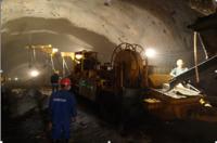 China 4 Wheels Driving / Steering / Crab Robotic Shotcrete Machine Travelling Speed 0 - 18km/H for sale