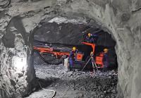 China 2×2 - 3.5×3.5m Section Rigid Jumbo Rock Drill 32.6kw Hydraulic Rock Drilling Rig for sale
