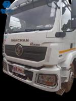 China Durable And Reliable Shacman H3000 Tractor Head 4X2 pulling tractor trailer for sale
