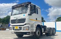 China Shacman H3000 6*4 Heavy Duty Tractor Truck Head 400Hp LHD RHD With Warranty And Sleeping Bed for sale