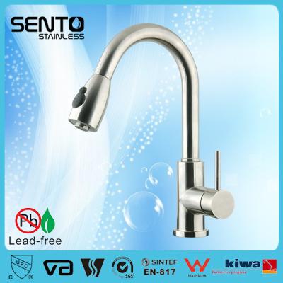 China Lead free haalthy single handle pull out kitchen faucet for sale