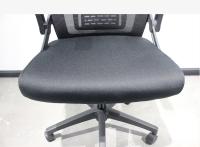 China 200kg Capacity Office Swivel Chair with Breathable Mesh Backrest and Adjustable Seat Height for sale