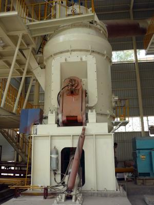 China Vertical Quartz Limestone Powder Grinding Mill 1-45t/H Capacity with 10-40μm Fineness and 55-710kW Power for sale