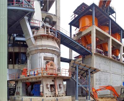 China Hengcheng Vertical Bauxite Grinding Mill 1250 Mesh 1-45t/H Capacity for Cement Plants for sale